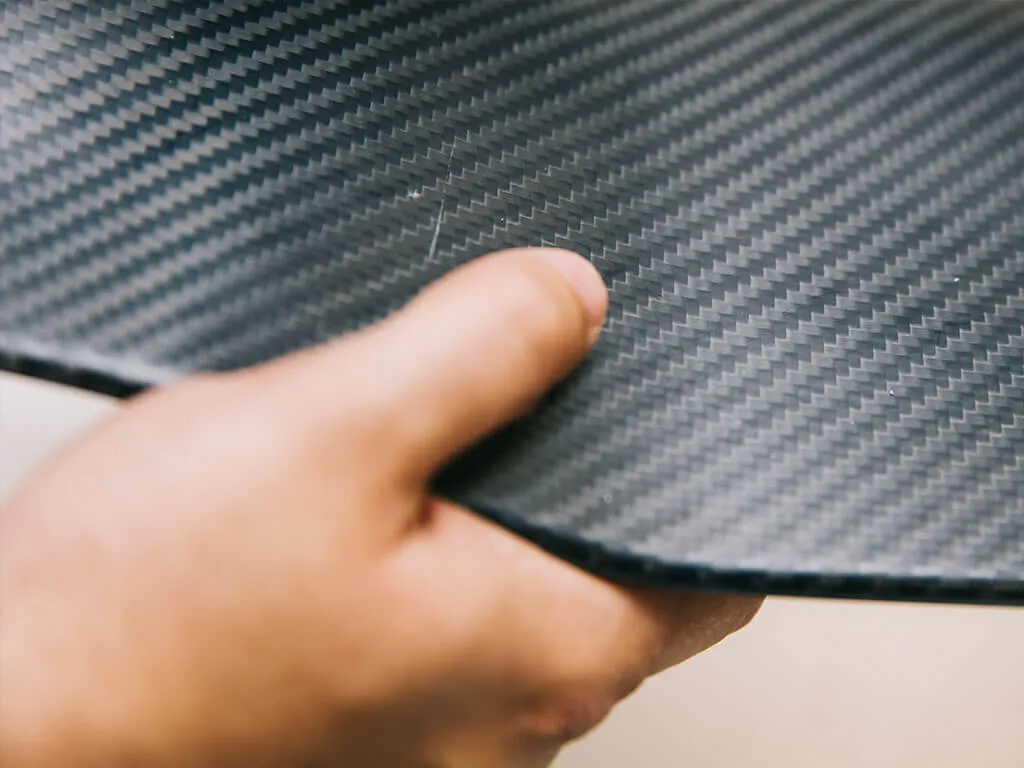 Defectos en materiales compuestos: detección y análisis con ...